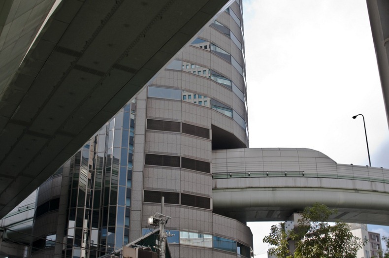 Amazing World & Fun: Gate Tower Building in Osaka Japan - Amazing Places